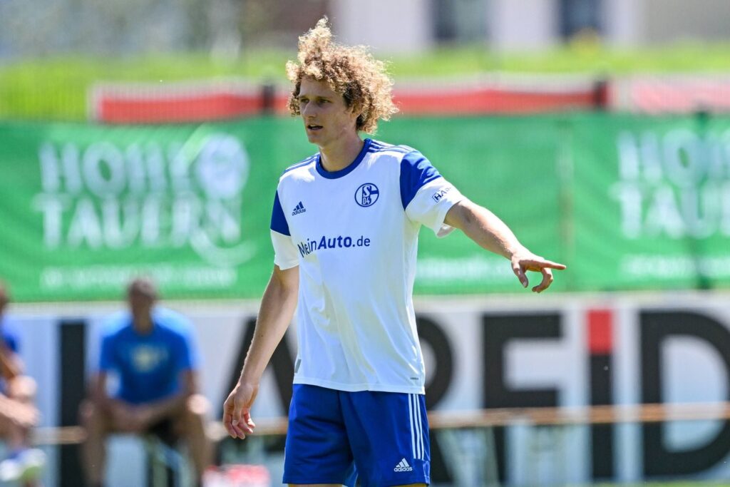 S04-Neuzugang Alex Král soll der neue Mittelfeld-Boss auf Schalke ...