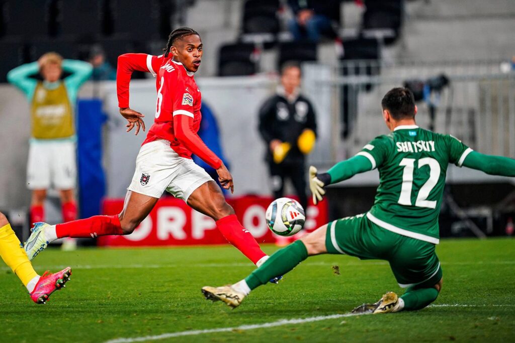 Junior Adamu im Profil: Was steckt im neuen Schalker Angreifer?